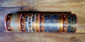 Bricolage cryptex avec une boîte Cry Babies BFF